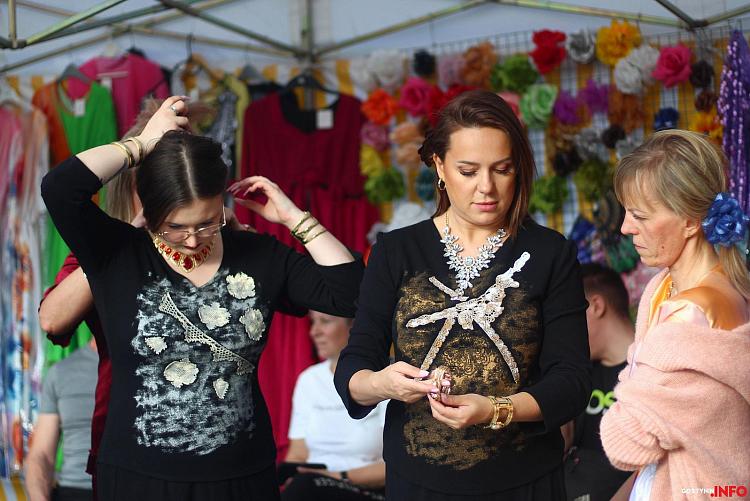 I Biesiada Cygańska w Gostyninie. Była muzyka taniec i kolorowy pokaz ...